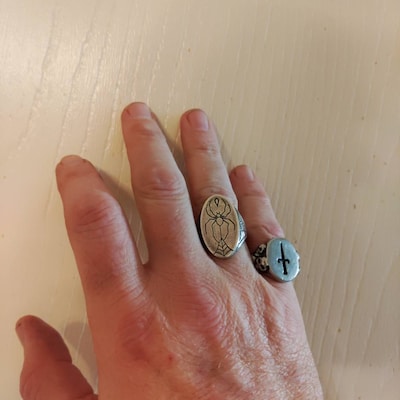 Willow Urn Signet Ring in Sterling Silver or Gold - Etsy