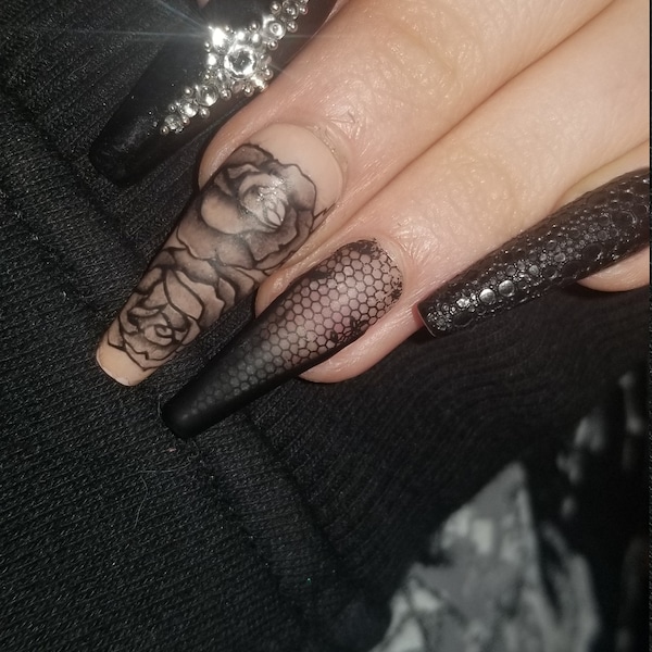 Freddy Krueger Inspired Press on Nails, Halloween Nails, Emo French Tip ...