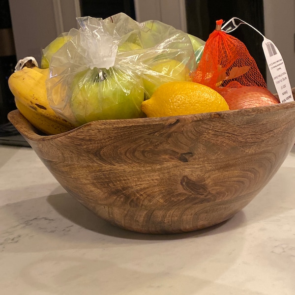 Natural Mango Wood Fruit Bowl - Hand Carved Polished Wooden Bowl - Fair ...