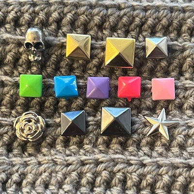 50 Red or Blue Pyramid Square Studs 9mm 39-20 - Etsy