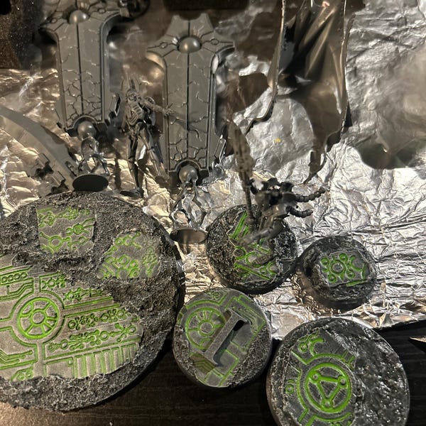 Miniature Bases | Urban Rubble Base | 90mm X 1 | Dnd Wargaming 40000 ...