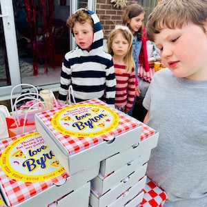 AMORE PIZZA BOX Personalised 7 Party Box. Small Pizza. Wedding Graze ...