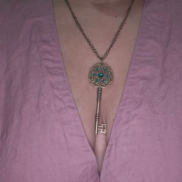 Emerald Swarovski Mayfair Witches Inspired Crystal Key Necklace: Gothic ...