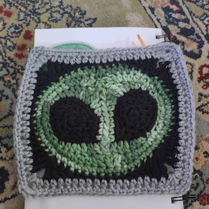 Alien Head Granny Square - Etsy