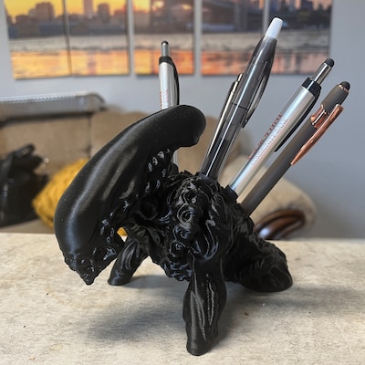 Alien Xenomorph Inspired Pen Holder - Etsy