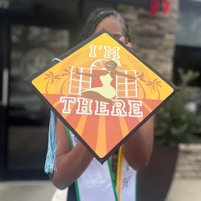 Grad Cap Topper Believe in the Beauty of Your Dreams , Graduation Cap ...