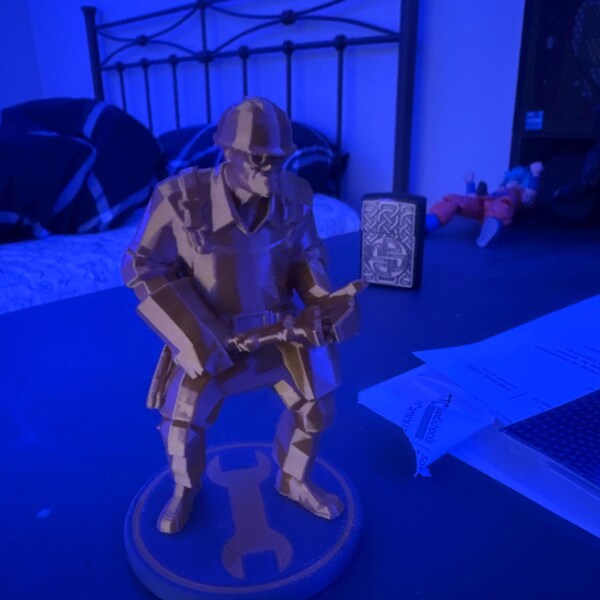 Team Fortress 2 Pyro Figurine 3D Printed Low Poly TF2 Pyro Desktop ...