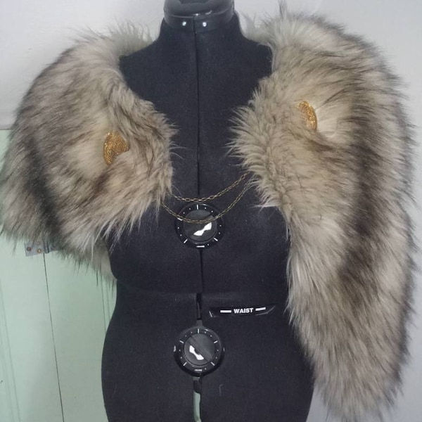 Norse Fur Mantle, Wild Wolf Fur Shoulder, Vegan Fur, Viking Mantle With ...