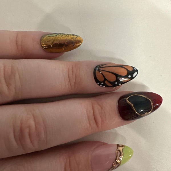 Monarch in Bloom Press on Nails | Autumn-inspired Fake Nails ...