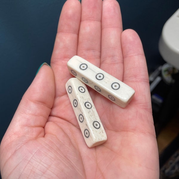 D4 Viking/medieval Historical Bone Dice Replica - Etsy