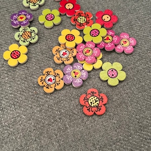 Cute Flower Wood Buttons, Flower Shaped Buttons, Novelty Wooden Buttons ...