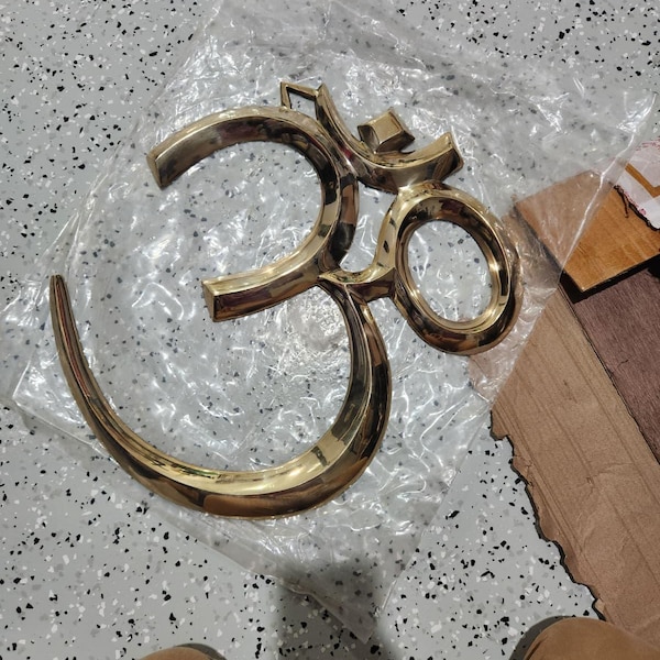 Om Symbol Wall Hanging (brass)/om Symbol Wall Decor/brass Om Wall Art ...