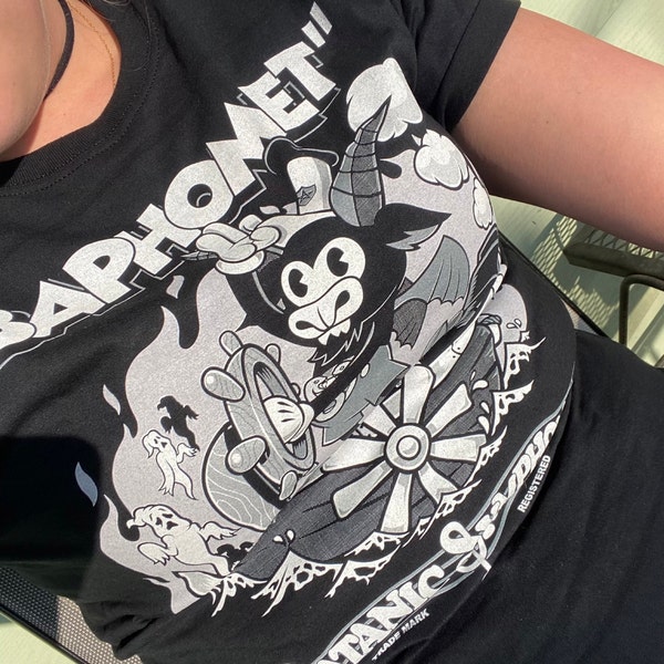 Morrigan Vampire Creepy Cute Pastel Goth Geek Gift Shirt Vintage Arcade ...