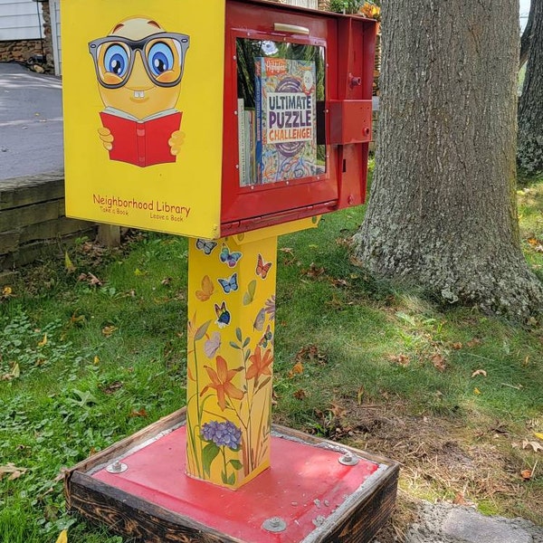 Bookworm Emoji Wall Decal - Kids Wall Sticker Emoticon - Etsy