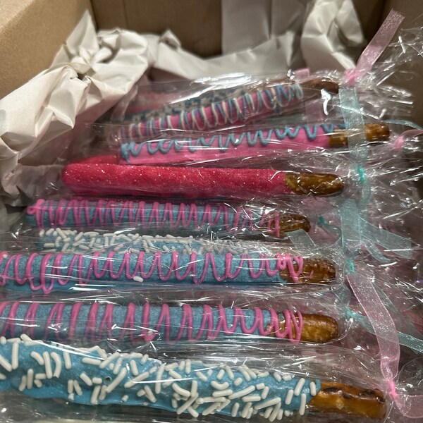 White Chocolate With Pink Drizzle Covered Pretzels Perfect for Princess ...