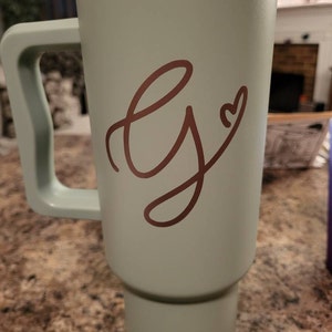 Decal CUTE Single Initial Decal Initial With Heart Loop Accent Decal ...