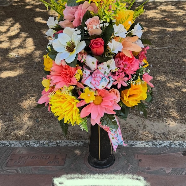 Shades of Pink Cemetery Headstone Saddle-grave Headstone Flowers ...