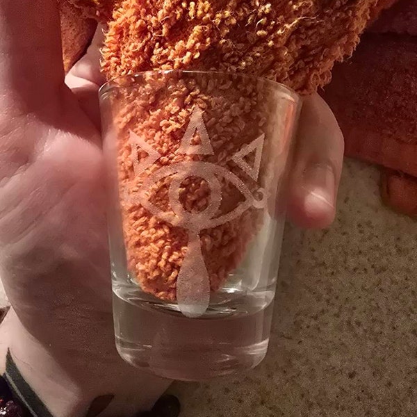 Mass Effect Cerberus Pint Glass - Cerberus Engraved Beer Glass - Mass ...