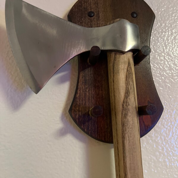 Vertical Axe Display - Etsy