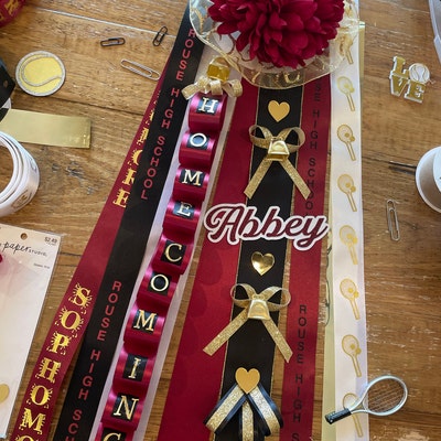 Garter Homecoming Mum MADE TO ORDER - Etsy