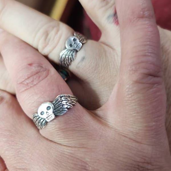 Taphophile Ring in Sterling Silver Memento Mori Skull - Etsy