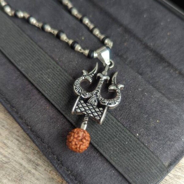 Vintage Design Solid Silver Lord Shiva Lingam Box Amulet Container ...