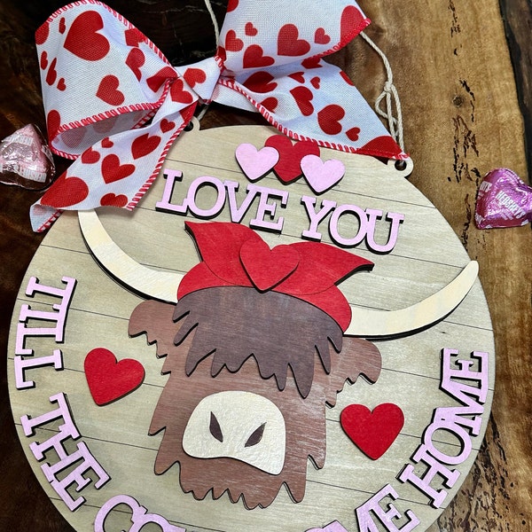 Highland Cow Valentine Door Sign SVG, Valentine Highland Sign, Fluffy ...
