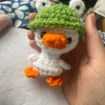 DIGITAL PATTERN of Amigurumi Duck With a Frog Hat Small Plush Duck Frog Keychain Pattern Pdf ...