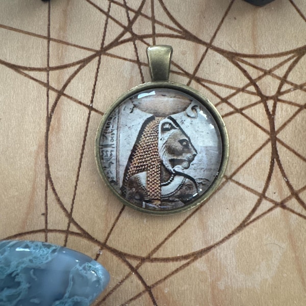 THALASSA SYMBOL Necklace, Symbol of Fertility, Symbol of Calmness ...