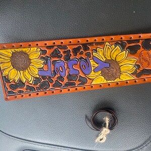 Hand Painted Bay Horse Head Leather Keychain - Etsy