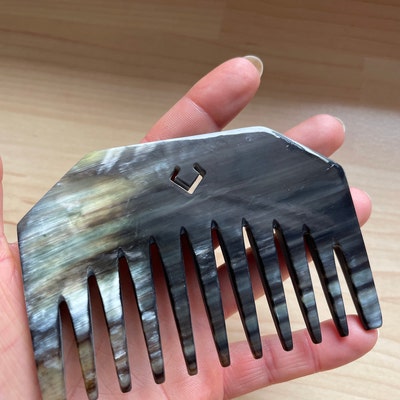Pointy Afro Comb. Long Tooth Hairdressing Pick. Curly Hair Brush ...