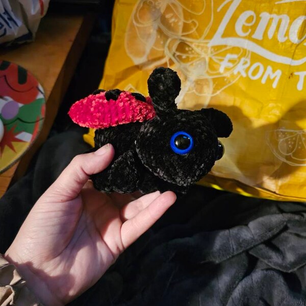 Crochet Pattern: Pocket Pal Ladybug / Insect / Bug/ Amigurumi/ Stuffy ...