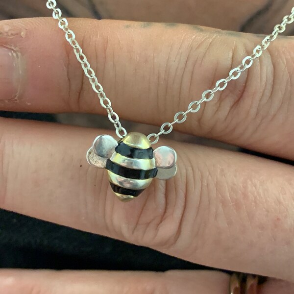 Bumble Bee Necklace for Women Pendant, Silver Plated Necklace Chain 18 ...