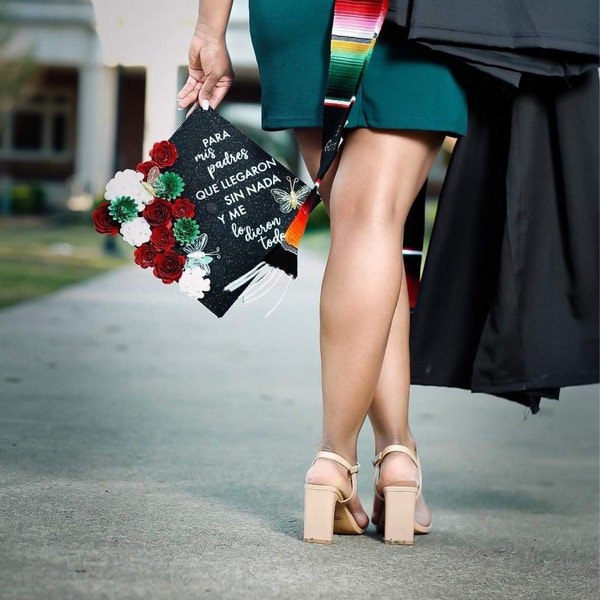 Lo Hicimos Mamá Y Papá El Primero Logro De Muchos Graduation Cap Topper ...