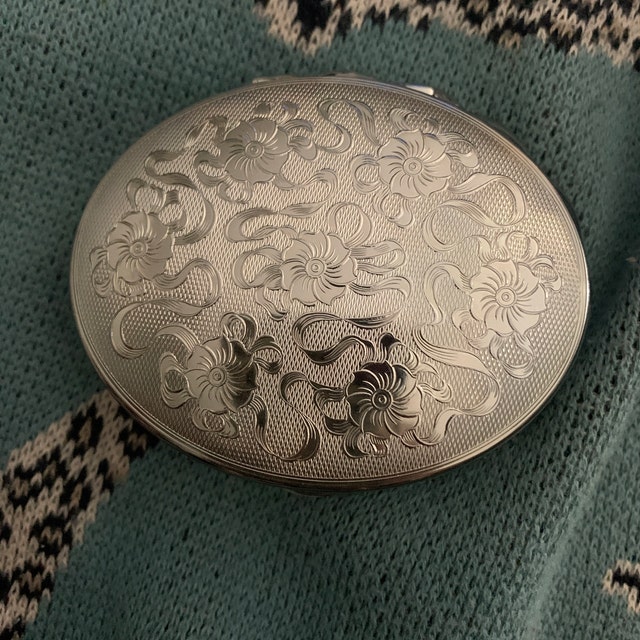 SoigneTreasures - Etsy