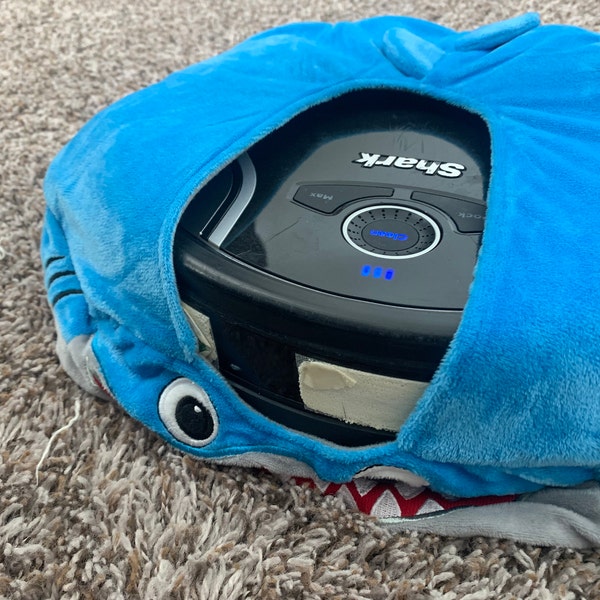 Roomba Covers, Roomba Decals, Gift Ideas, Cleaning Hacks, Robots, Home ...