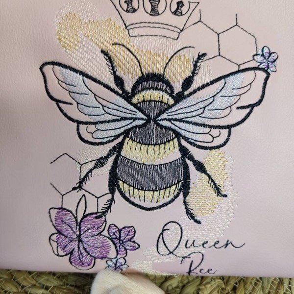 Queen Bee Machine Embroidery Designs, Bee Embroidery, Bee on Honeycombs ...