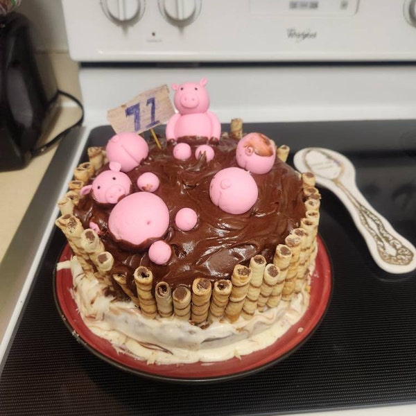 Fondant Pigs Cake Toppers - Fondant Pig in Mud- Fondant Pig - Farm ...