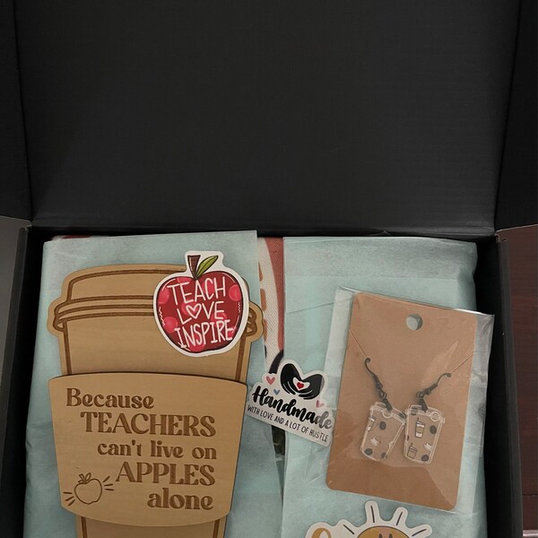 Personalized Teacher Gift Box Set With Dry Board Eraser, Markers ...