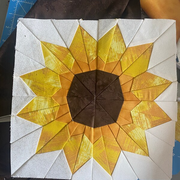 Sunflower Quilt Block: Foundation Paper Pieced Pattern (PDF) - Etsy