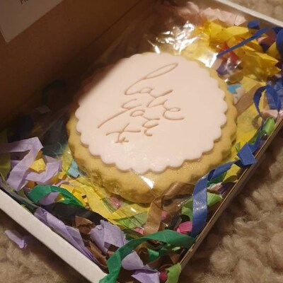 Mean Girls Biscuit Gift Box Selection Box Shortbread Cookies ...