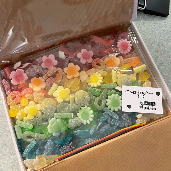 Easter Treat Box | Letterbox Easter Gift | Easter Chocolate and Sweets ...