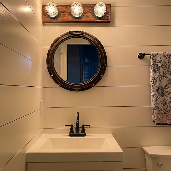 The SEA CAPTAIN Nautical Beach Vanity Light - Etsy