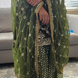 Pakistani Designer Grey Georgette Embroidered Full Sleeves Kurta Pent ...