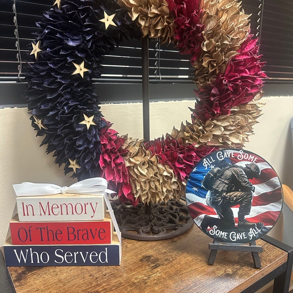 Round Patriotic Soldier Memorial Wreath Sign, Metal Wreath Sign ...