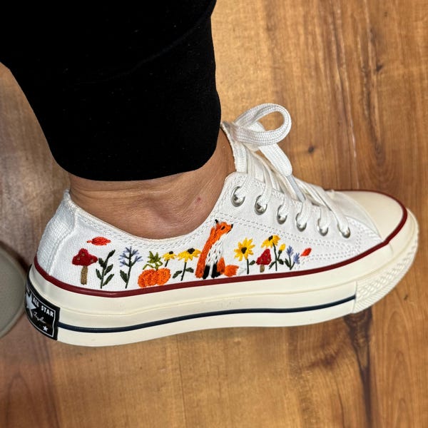 Ray Embroidered Converse, Custom Converse Chuck Taylor 1970s Manta Ray ...