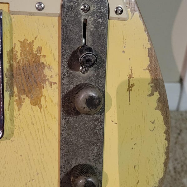 AGP ™ - Aged Telecaster ® Relic Dome Knobs With Set Screw for 6.35mm (1/4") Solid Shaft Pots ...