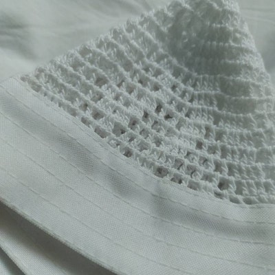 Very Rare Authentic Premium Red and Cream Saudi Shemagh Classic Scarf ...