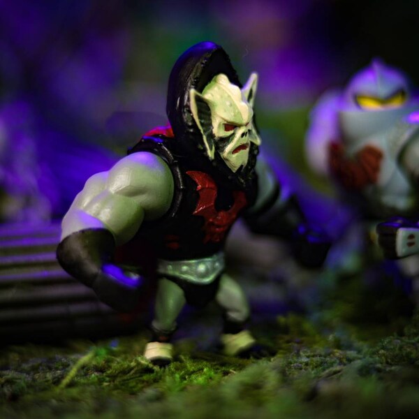 MOTU Masters of the Universe / He-man Action Figure Display Stand ...