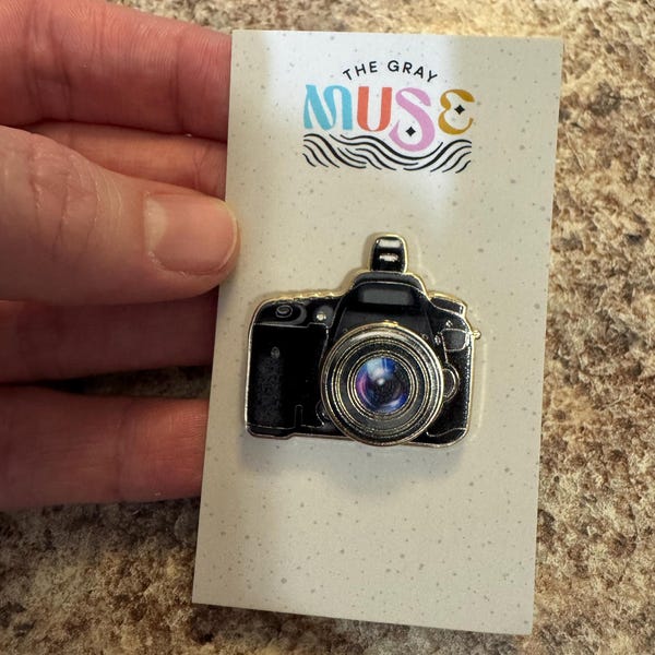 DSLR Camera Enamel Pin, Spinning Lens, Photographer Gift - Etsy